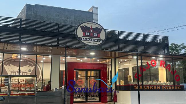 Rajo-Rajo Rumah Makan Pendatang Baru di Surabaya Yang Menyajikan 200 Menu